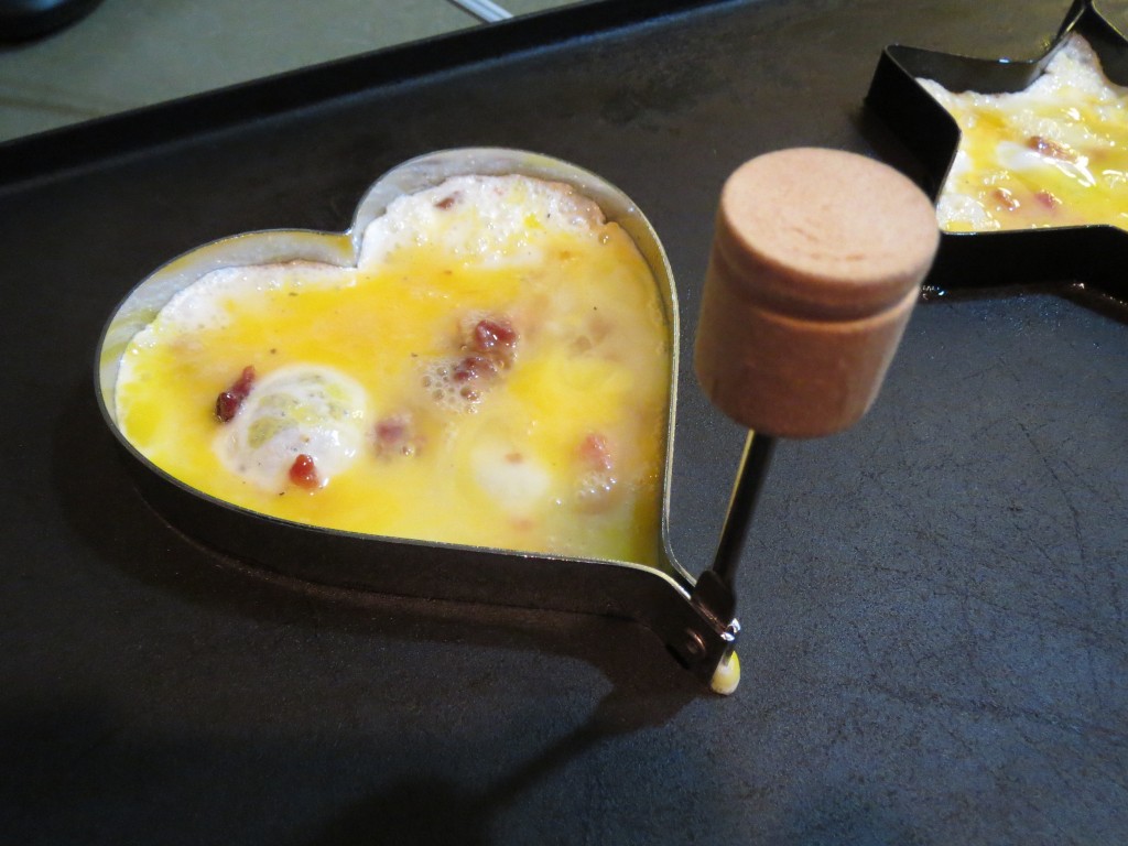 How to Make Shaped Eggs